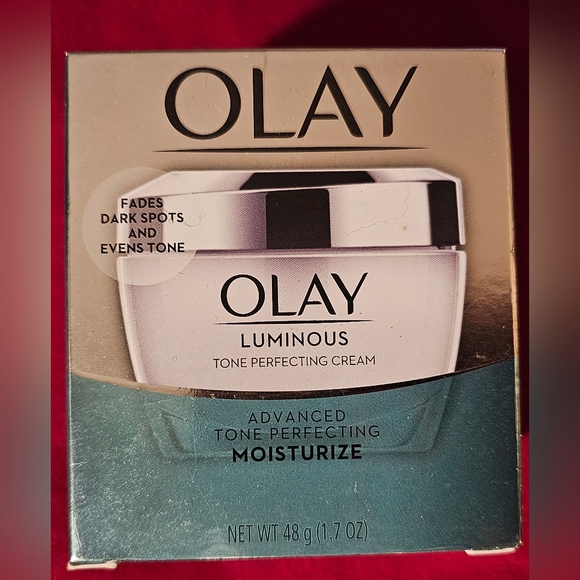 OLAY | Skincare | Olay Luminous Tone Perfecting Cream White And Silver ...